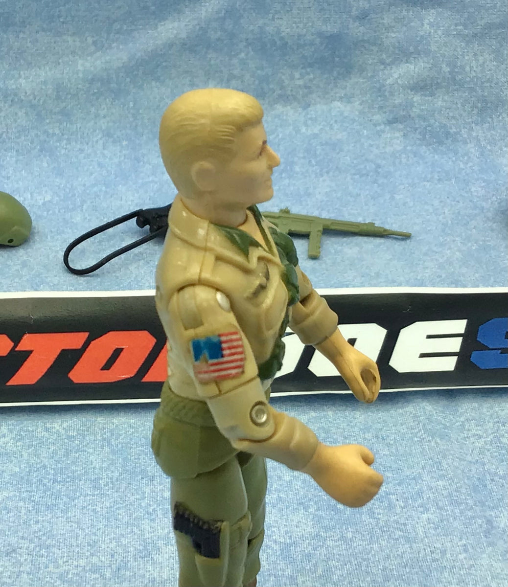 1983 VINTAGE ARAH G.I. JOE DUKE W/ FLAG DECAL V1 FIRST SERGEANT MAIL I ...